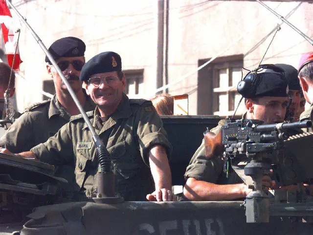 Mowag Piranha I Bison Command Post pictures picture photo image ...