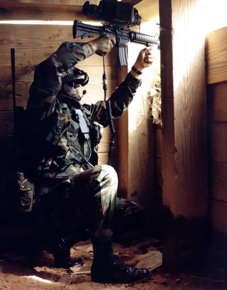 United States soldier US Army combat uniforms Etats-Unis Pictures ...