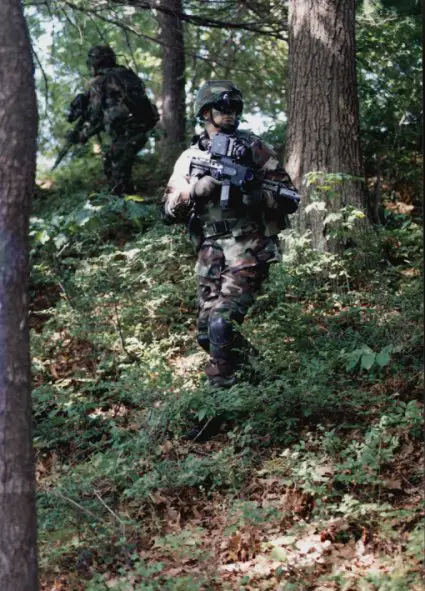 United States soldier US Army combat uniforms Etats-Unis Pictures ...