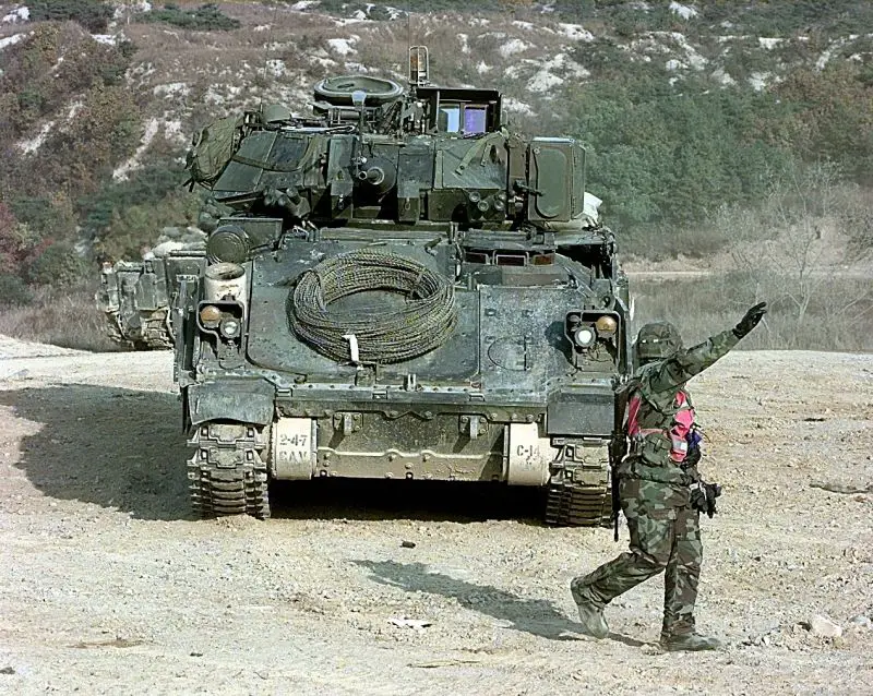 Bradley M3 pictures picture photo image US Army armoured armored ...