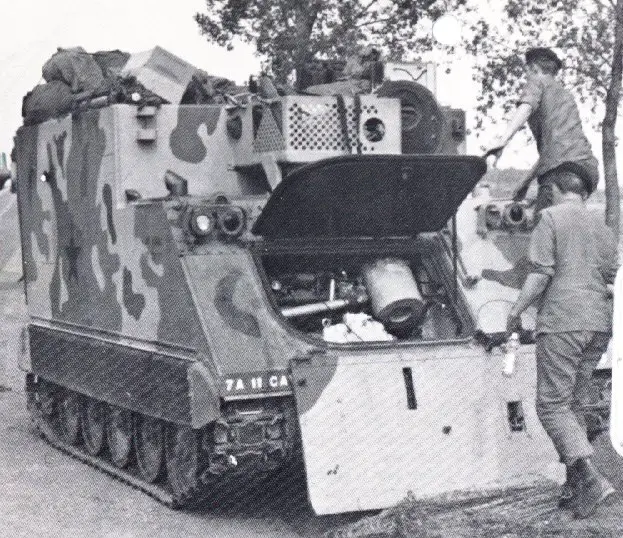 M577 Picture Photo image Pictures US Army command post armoured armored ...