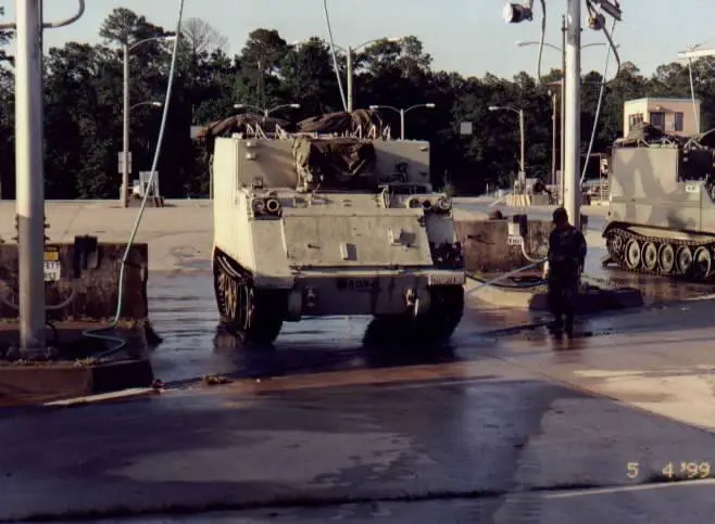 M577 Picture Photo image Pictures US Army command post armoured armored ...