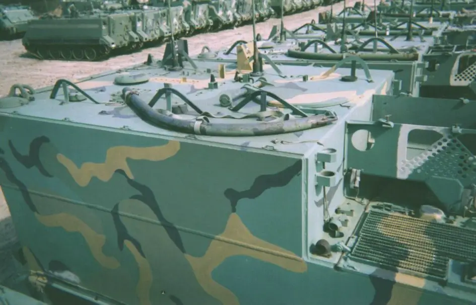 M577 Picture Photo image Pictures US Army command post armoured armored ...