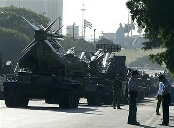 50th anniversary of Cuba's Revolutionary Armed Forces military parade ...