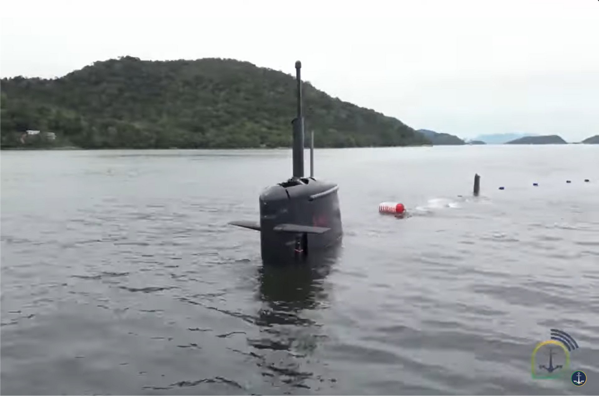 Brazilian Navy tests submarine Tonelero stability in first static ...