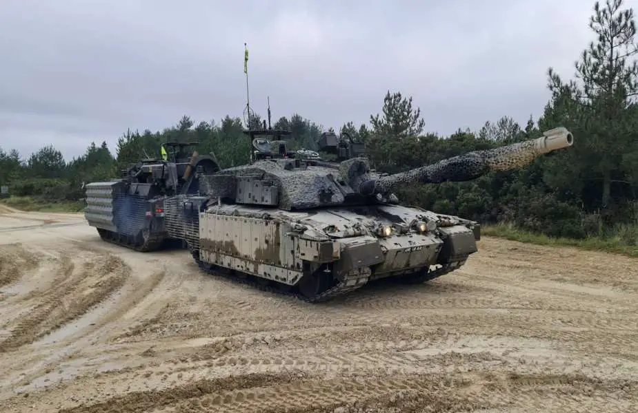 British Army conducts tests to provide new transmission for Challenger ...