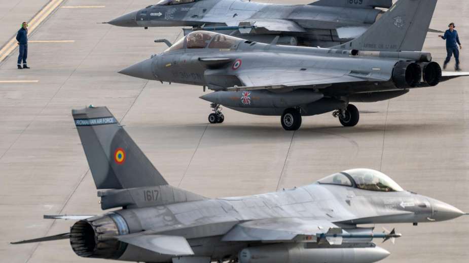 France deploys Rafale fighter jets in Romania to reinforce NATO's ...