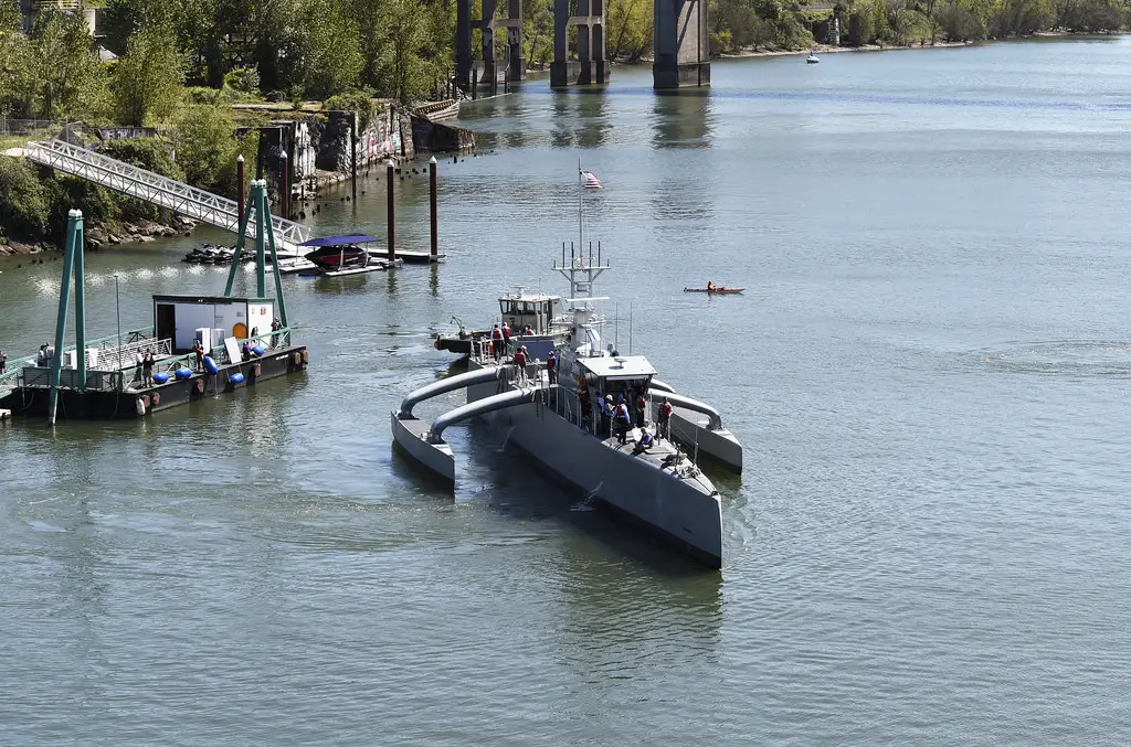 US Navy to develop a smaller and unmanned fleet