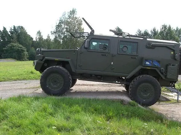 RG32M RG-32M light wheeled armoured vehicle technical data sheet ...