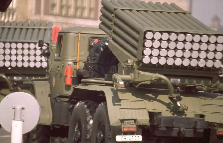 BM-21 Grad 9K51 MLRS 122mm multiple launch rocket system data | Russia ...