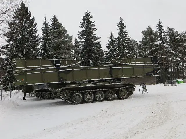 大家又被忽悠了，克里米亚的俄军车主要是当地的，不是外来的-世界军事论坛-军事论坛-世界论坛网（电脑版）