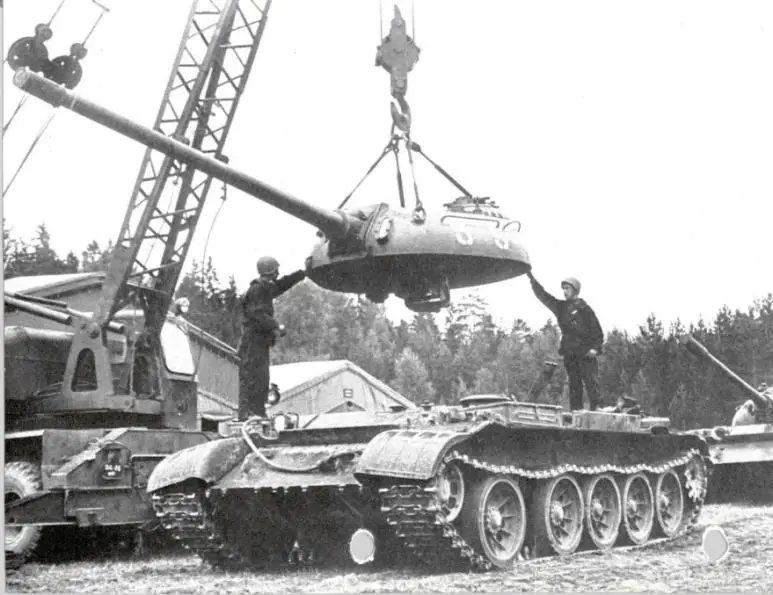 T-54 T-55 Description pictures gallery main battle tank T-54 T-55 ...