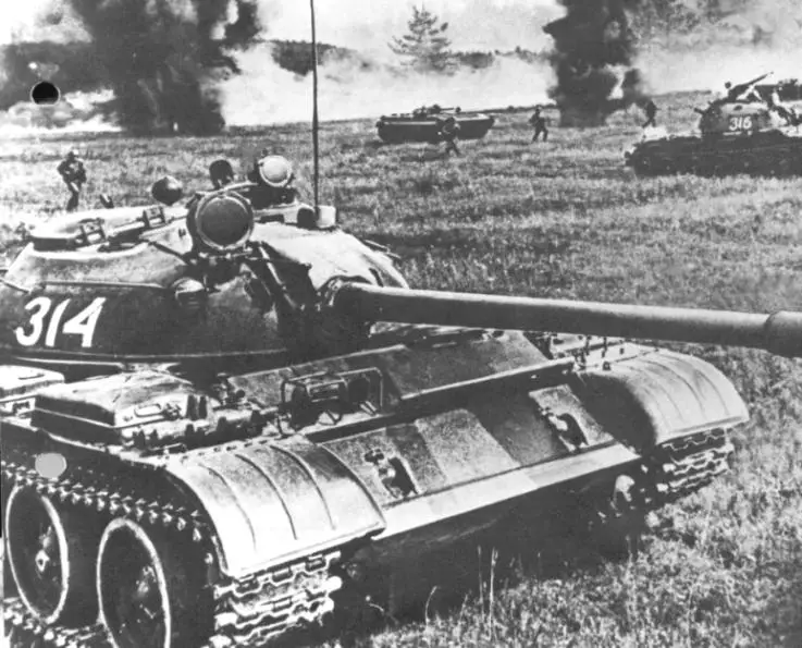 T-54 T-55 Description pictures gallery main battle tank T-54 T-55 ...