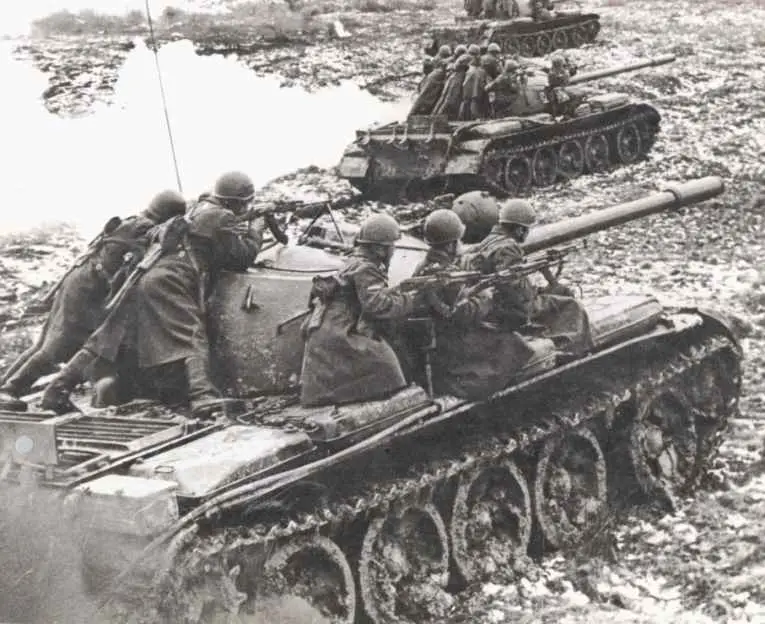 T-54 T-55 Description pictures gallery main battle tank T-54 T-55 ...