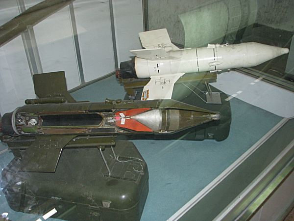 AT-3 Sagger 9K11 Malyutka anti-tank missile technical data sheet ...