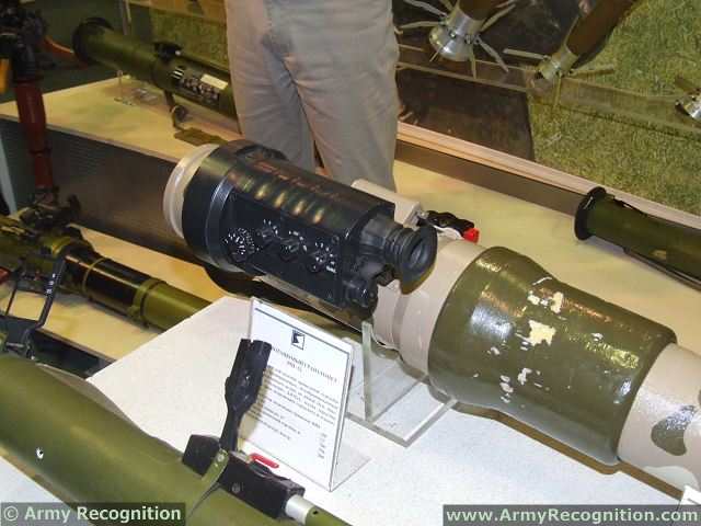 RPG-32 Hashim Nashab anti-tank grenade launcher short-range weapon ...