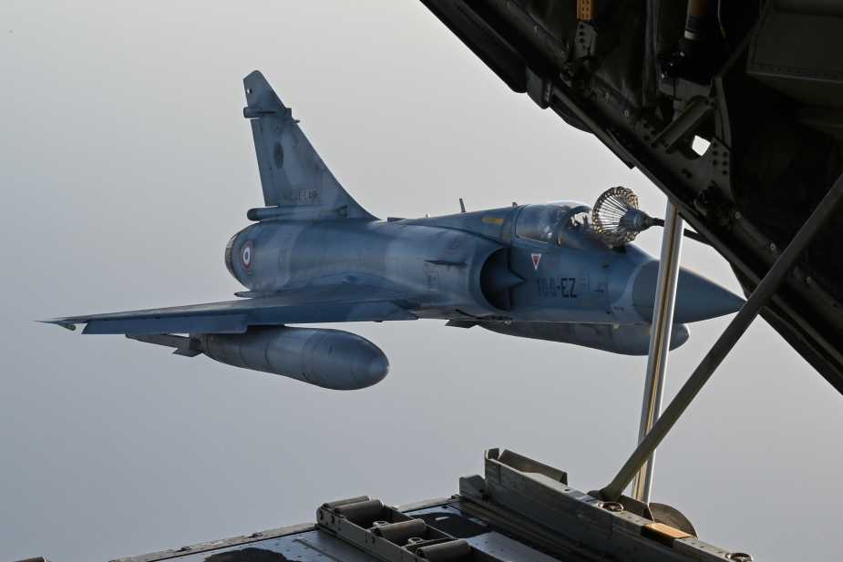 - Thales RDY multimode radar.