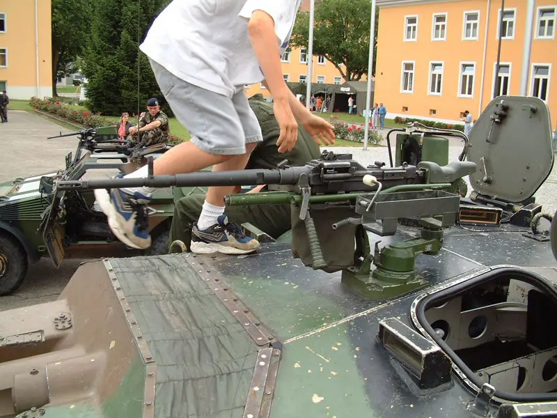 AA 52 AA-52 AA52 machine gun mitrailleuse Description Identification ...