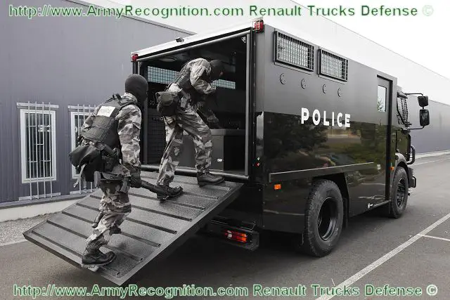 The Egyptian defence ministry orders Renault Trucks Defense Sherpa ...