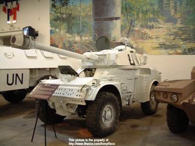 AML-90 Panhard (FR)