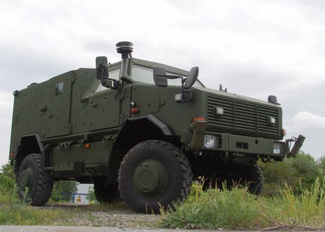 IMCDb.org: Krauss-Maffei Wegmann Dingo 2 in "Der erste Tag, 2008"