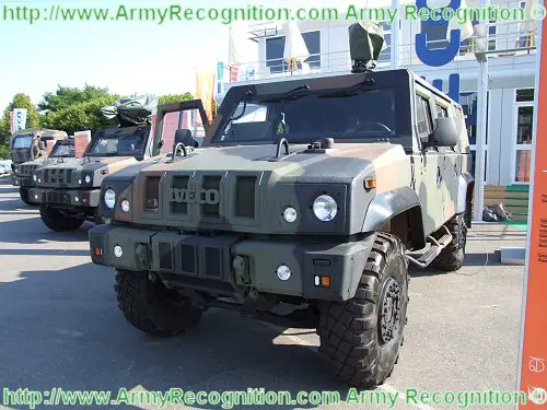 LMV Iveco Defence Vehicles vehicule blinde leger a roues transport de ...