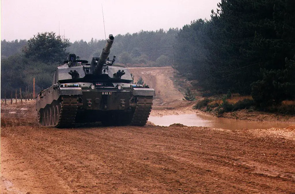 Challenger 2 FV4034 MBT tank