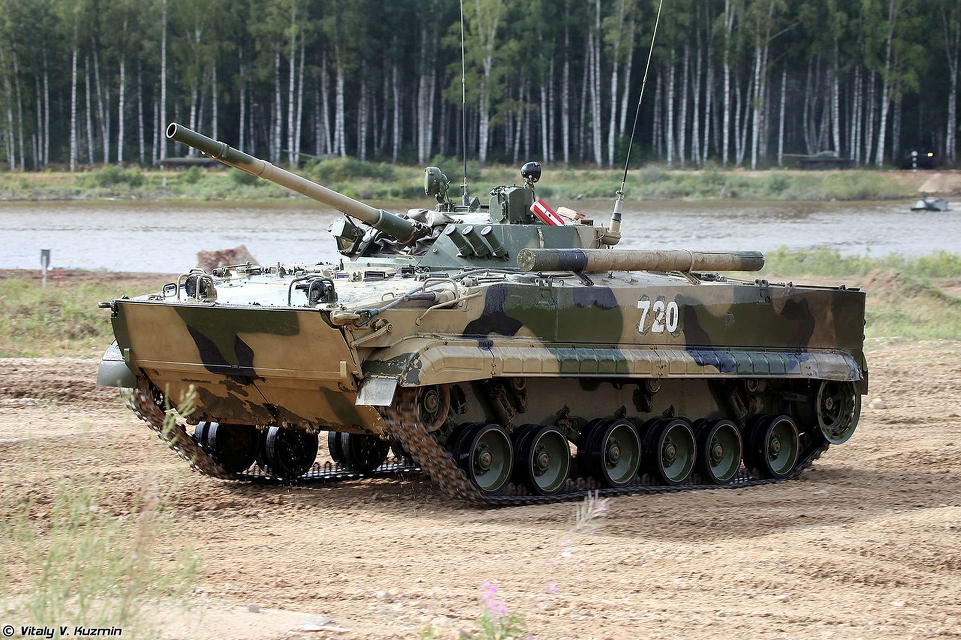Russia Continues to Strengthen its Army in Ukraine with Delivery of New ...
