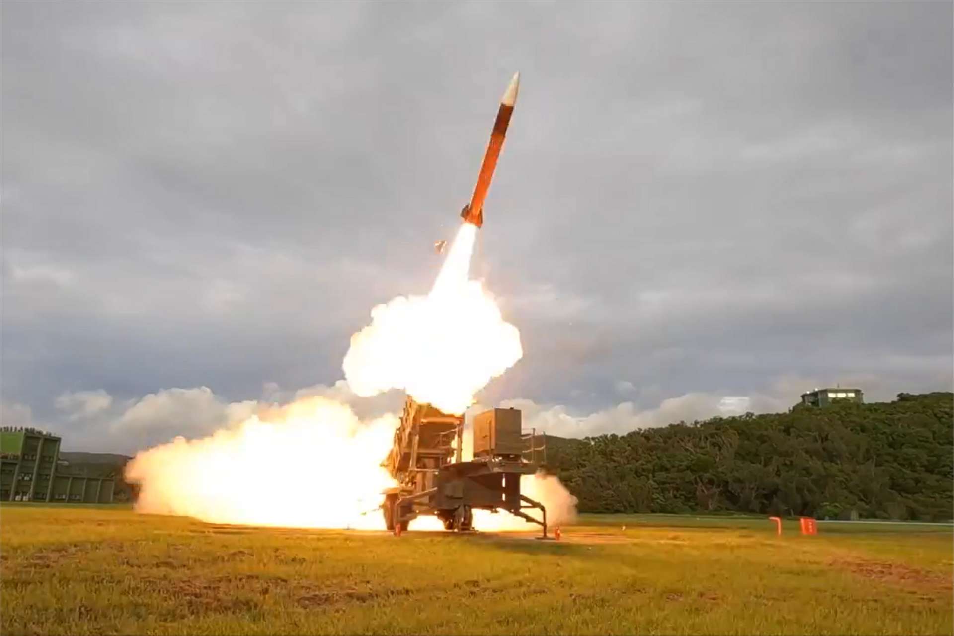 Taiwan strengthens its defense capabilities with live-fire Patriot PAC ...