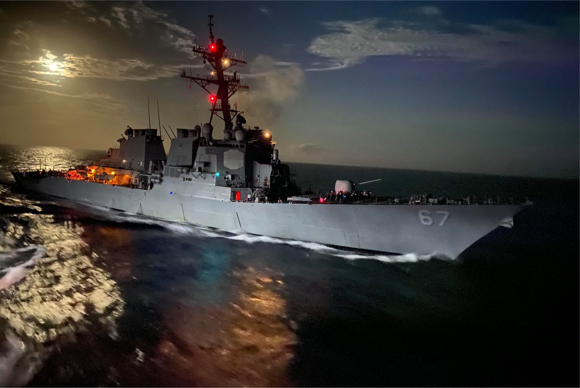 US Navy destroyers USS Laboon and USS Cole enter Red Sea heading ...