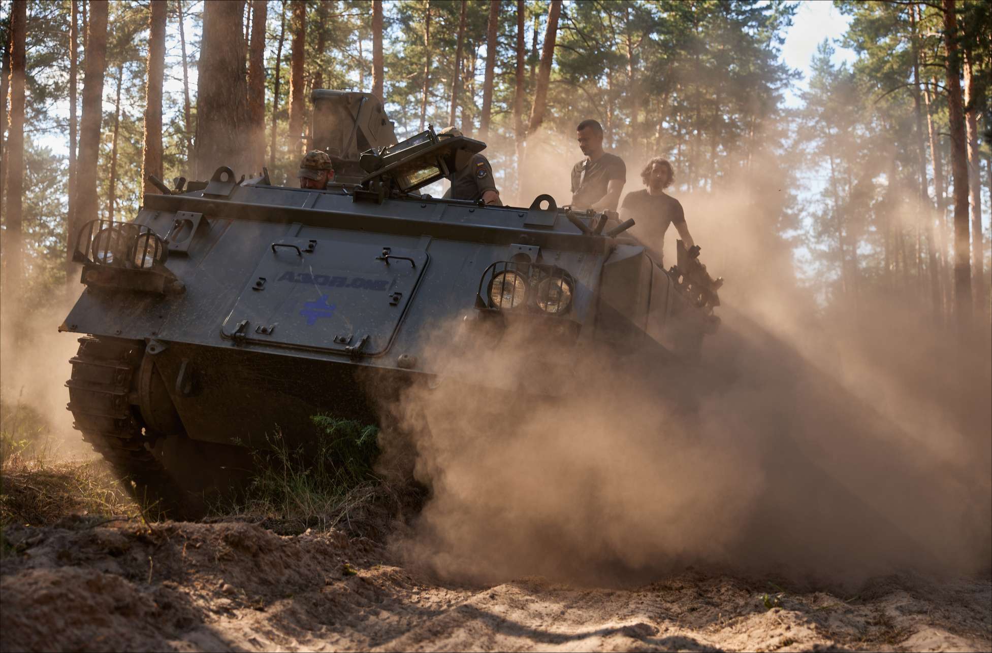 Delivery of FV 432 and FV 434 Armored Vehicles to Ukrainian Forces