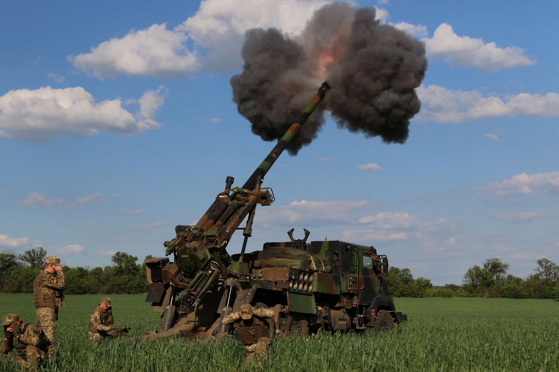 French CAESAR 155mm Howitzers in Ukraine Considered a Nightmare for ...