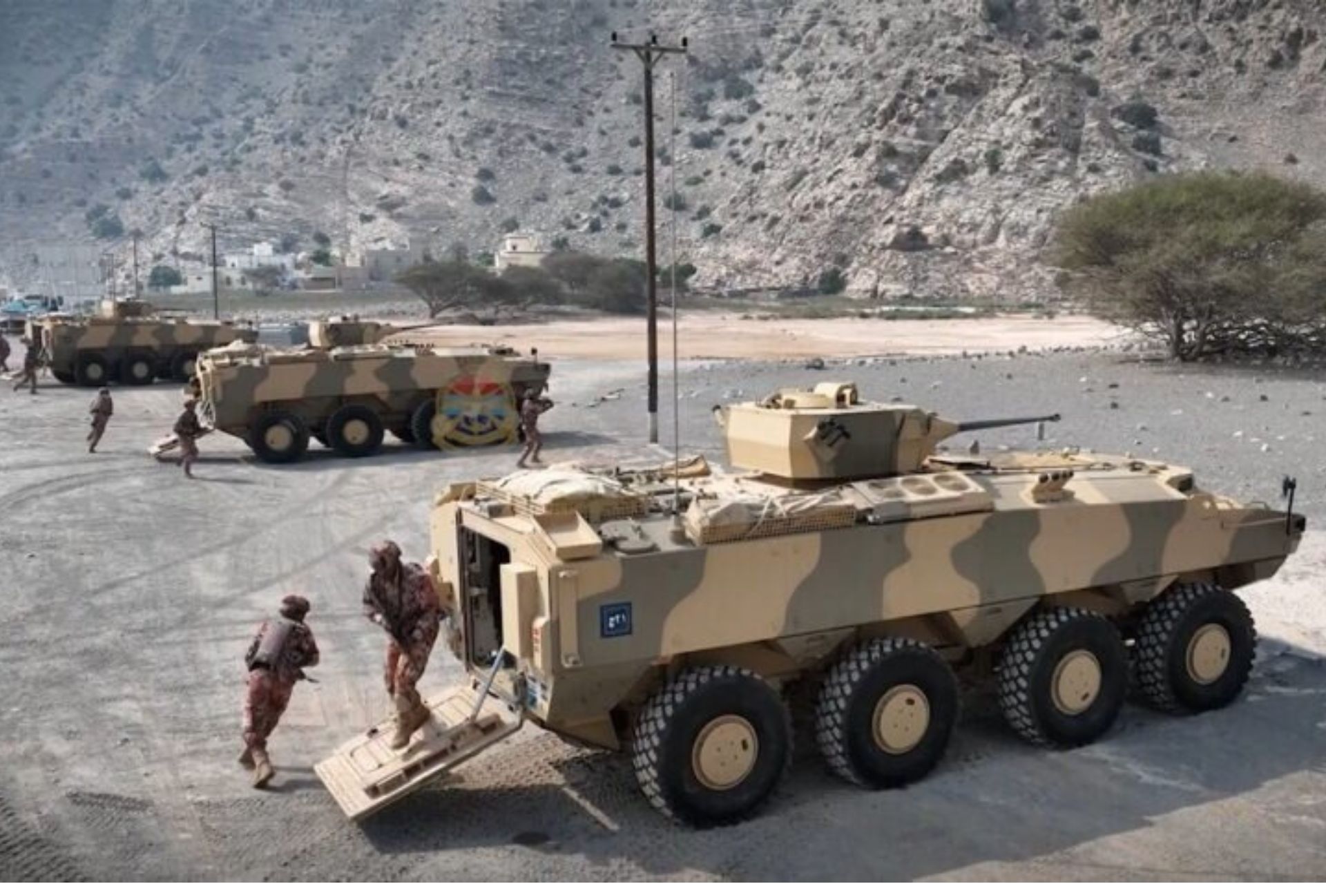 Oman Deploys Turkish PARS III 8X8 Armored Vehicles in Military Drill ...