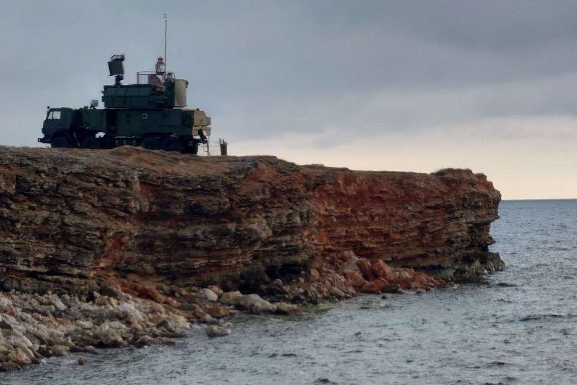 Ukrainian partisans locate a rare Russian Tor-M2KM air defense system ...