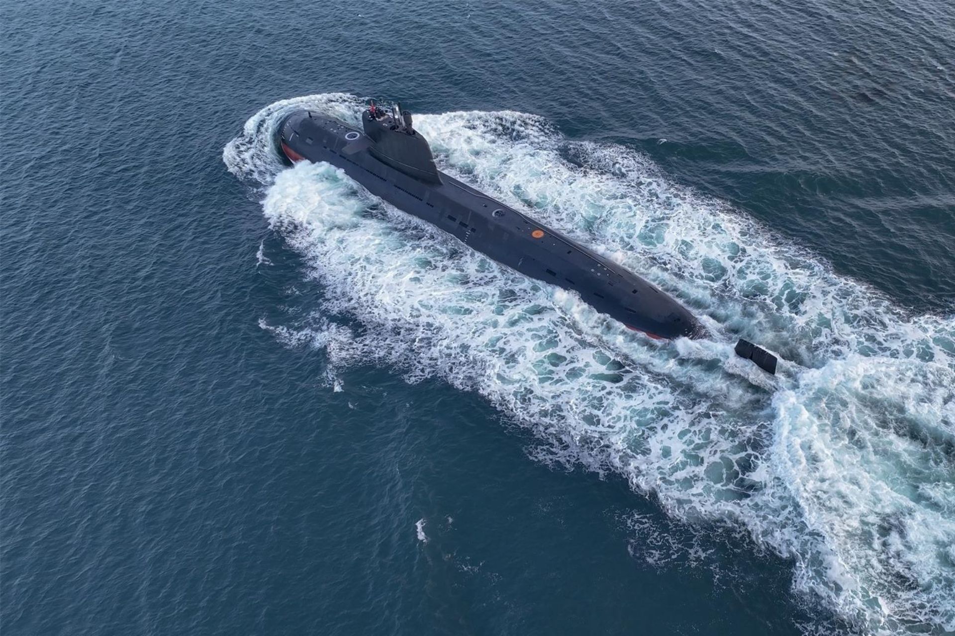 China Develops a Near-Light-Speed Radar System to Counter Submarine Stealth