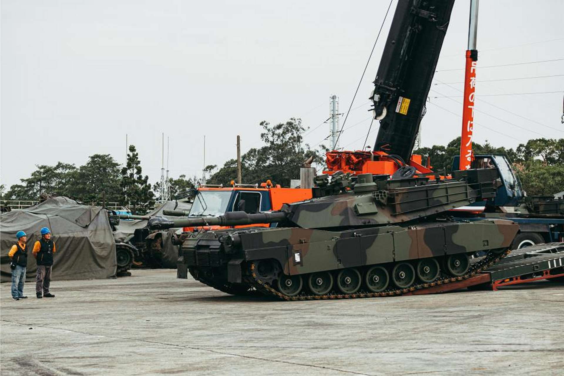 US Delivers First 38 M1A2T Main Battle Tanks to Taiwan Amid Rising ...