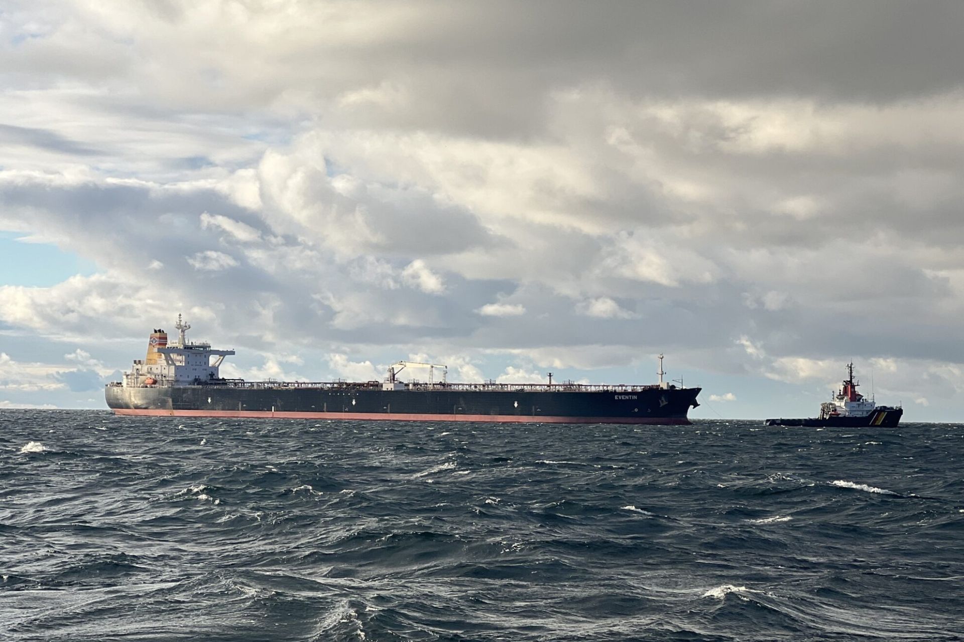 Underwater Threats: Baltic Sea Caught in Russia’s Hybrid Tactics