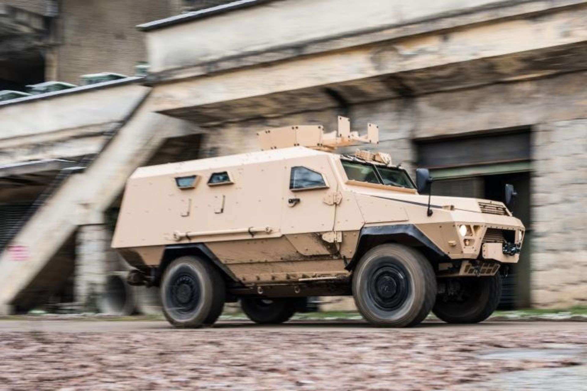 Chile Receives First French-made ARQUUS Bastion 4x4 Armored Personnel ...