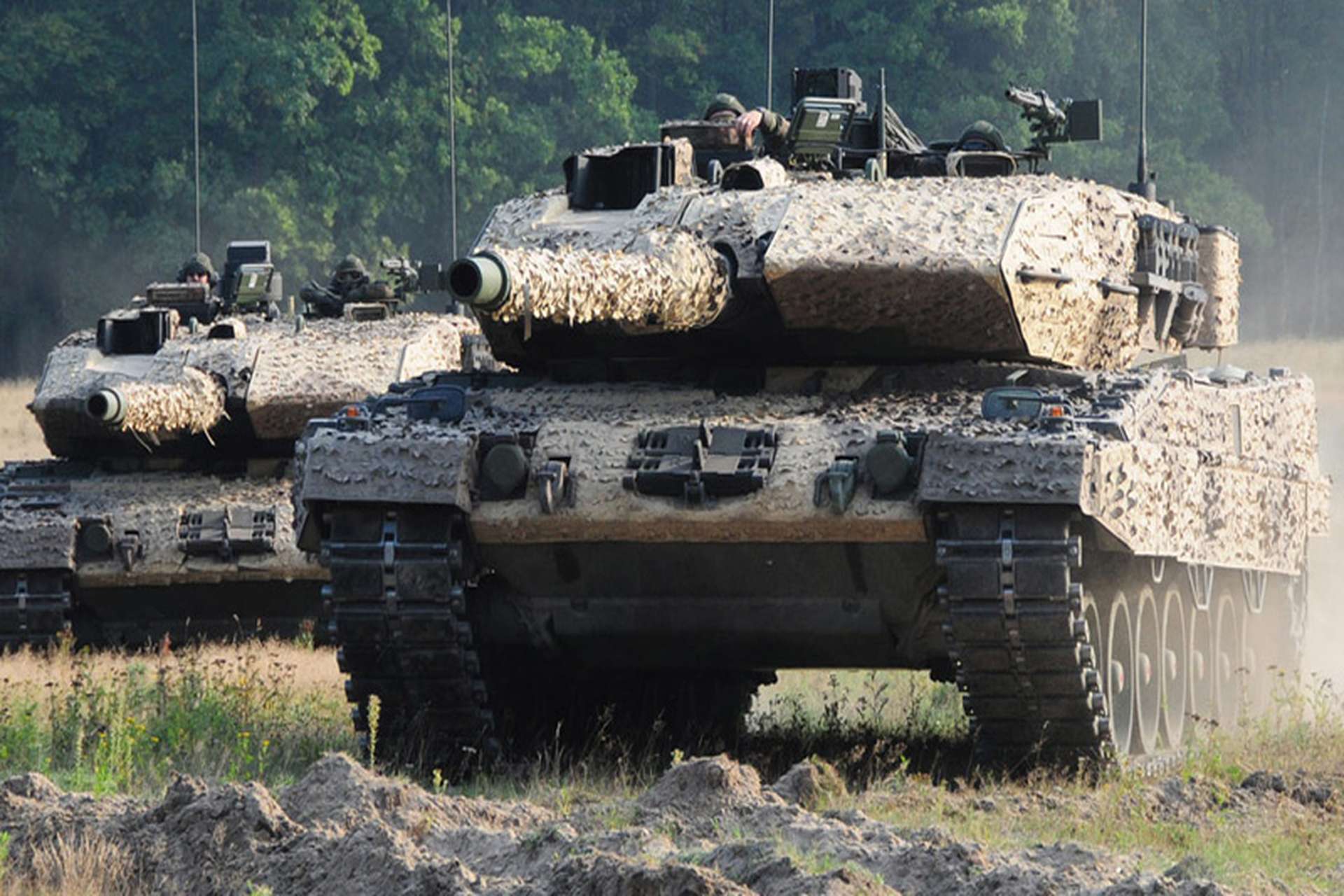 Czech Republic to Strengthen Armored Power with Modern Leopard 2A8 Tanks