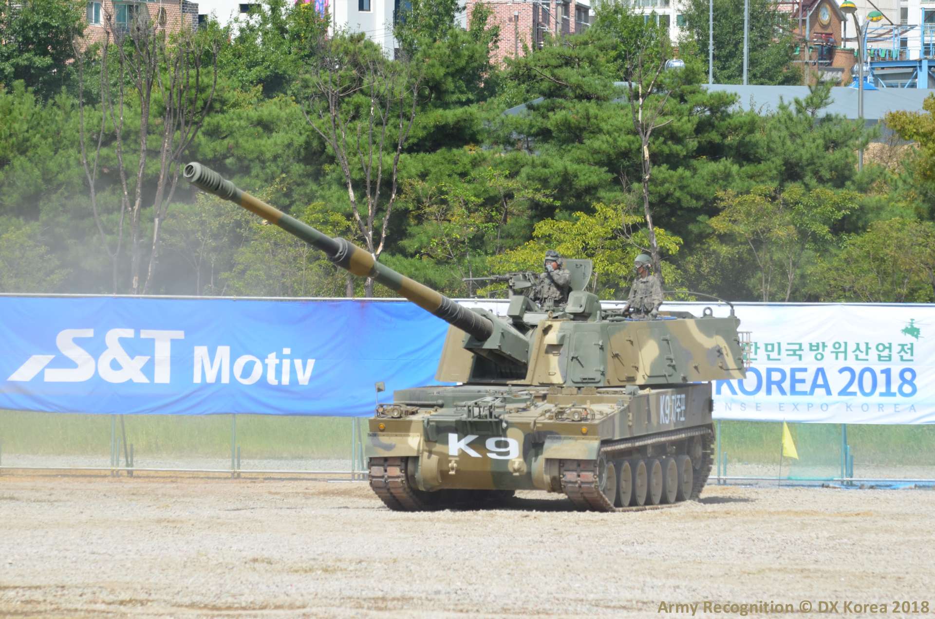 Former US generals see Hanwha’s K9 howitzer and K10 resupply vehicle as ...