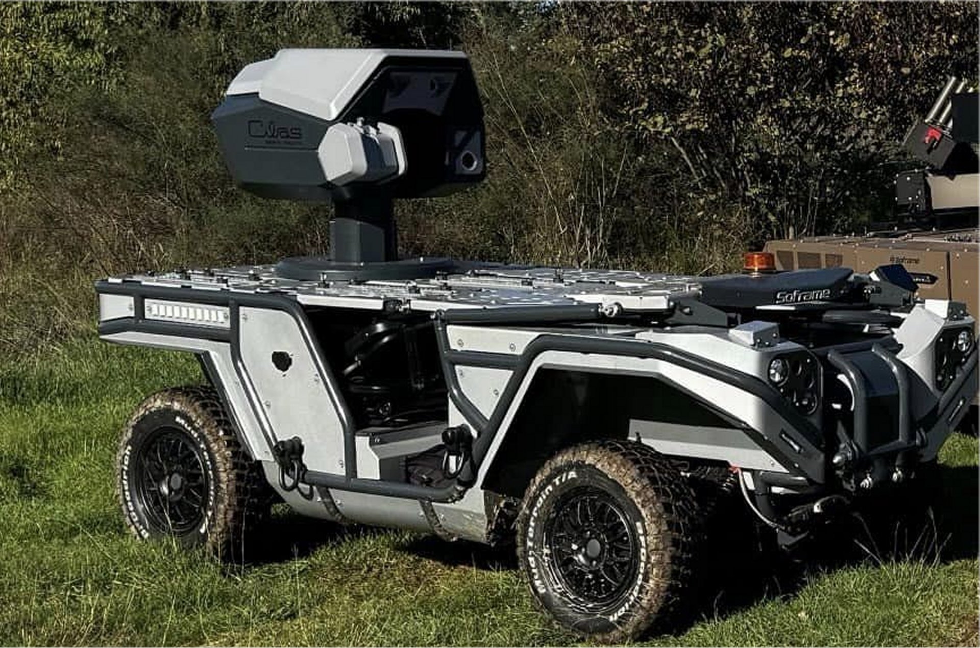 New Soframe HE441 Tactical Vehicle with HELMA-P Anti-Drone Laser Unveiled