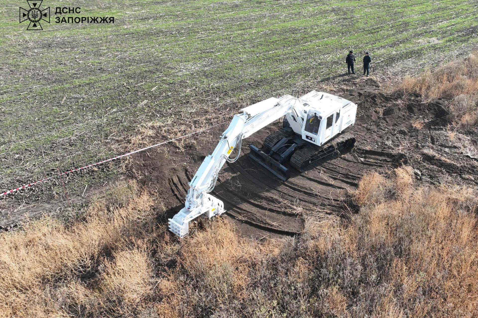 Ukraine begins using Nikken BM307-V16 demining machines donated by Japan
