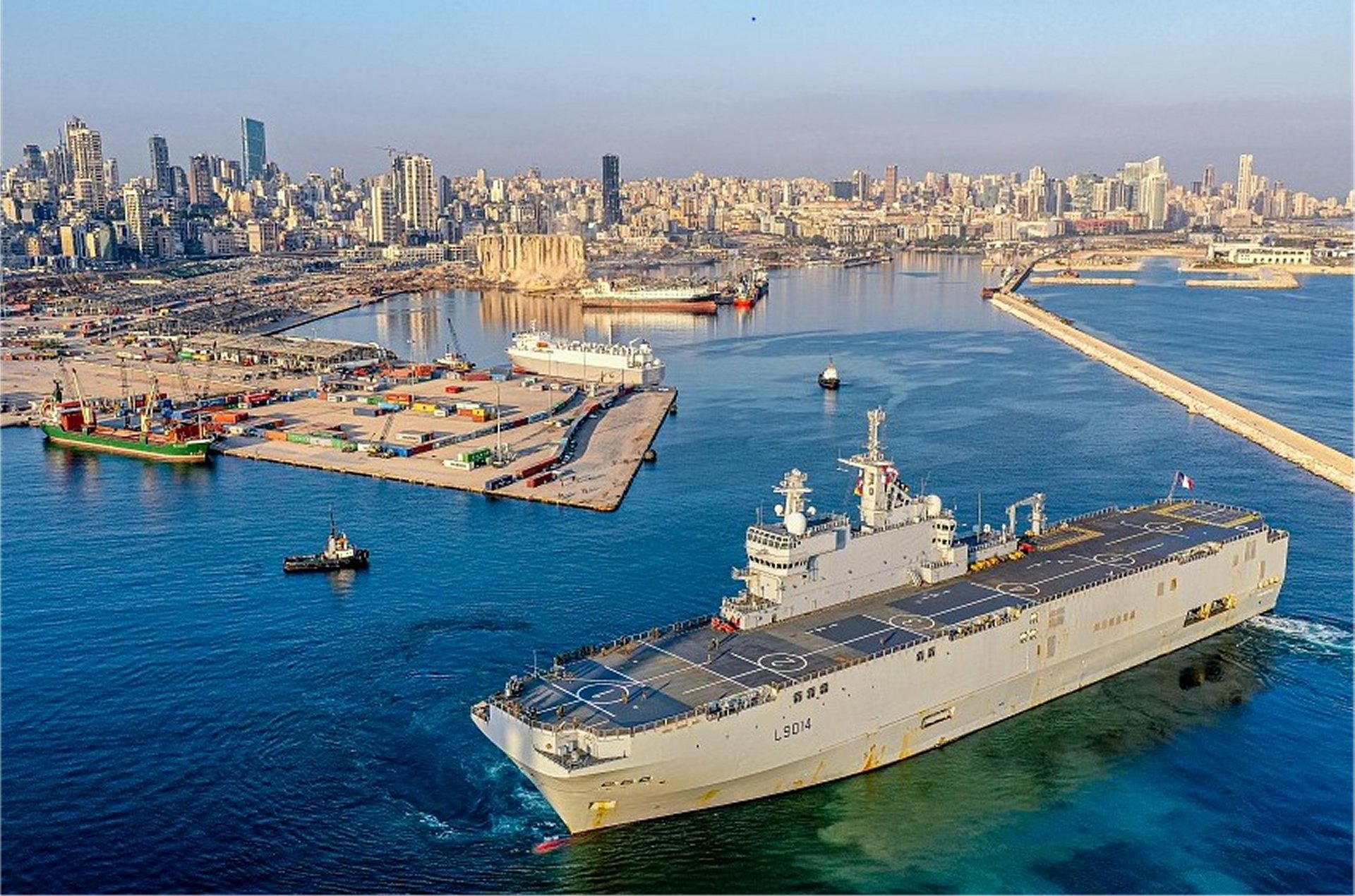 France deploys military vessel near Lebanon amid rising tensions, prepared for possible evacuations