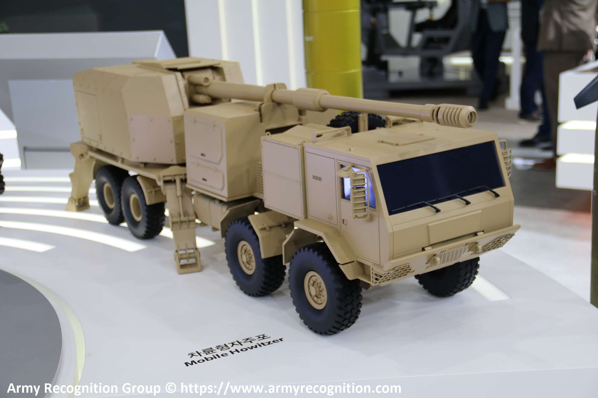 Hanwha Defense Announces New 8x8 Wheeled Self-Propelled Howitzer ...