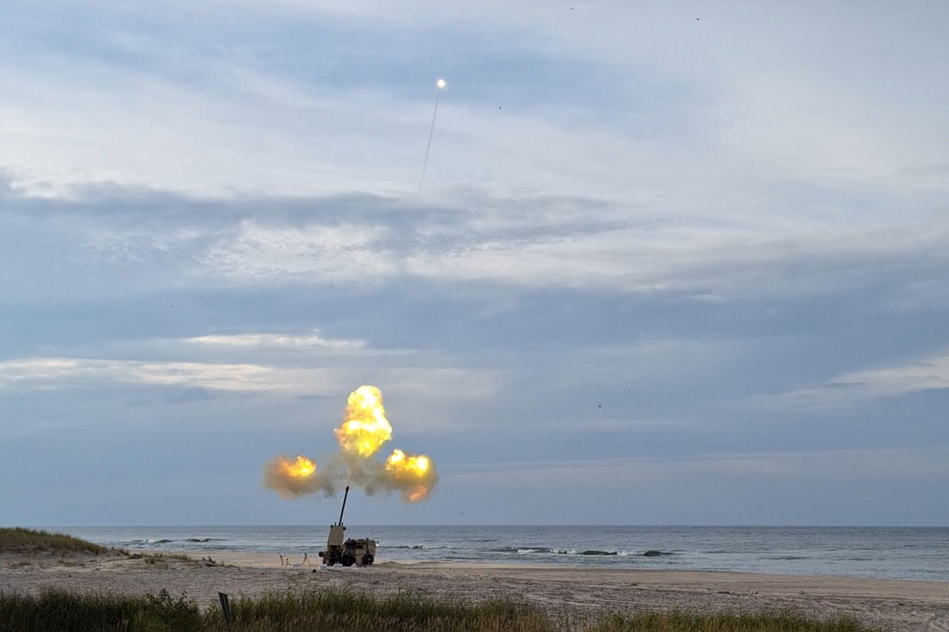 KNDS Tests CAESAR 8x8 Howitzer Range in Poland for Potential Ammunition ...