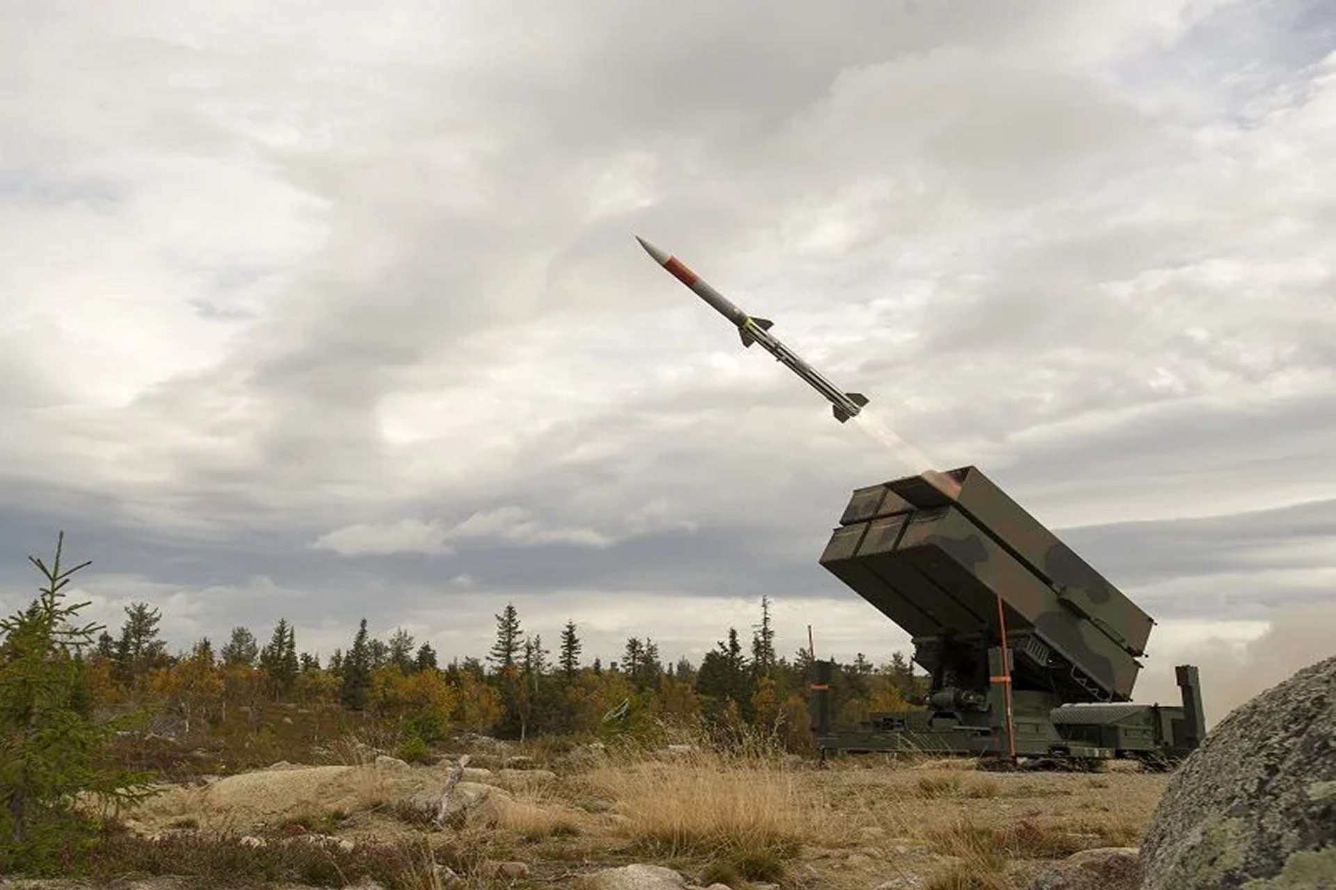 Norway Secures Major Contract for US AIM-120C-8 Surface-to-Air Missiles ...
