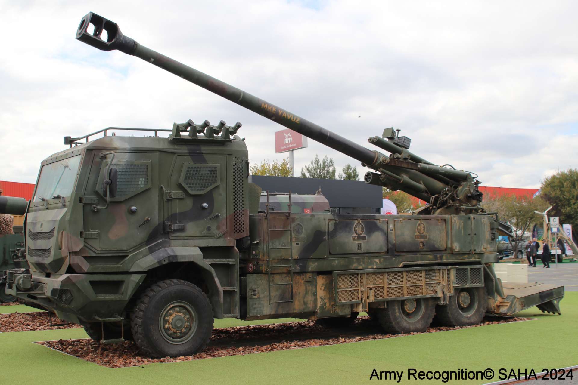 Turkish Yavuz 155mm howitzer fires 3 rounds in 15 seconds with 40-kilometer strike capability