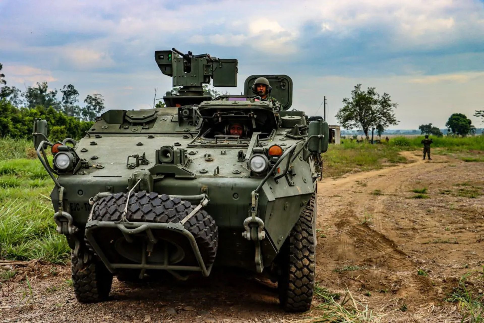 Colombian Army Deploys LAV III Vehicles for Counter-Insurgency in Valle ...