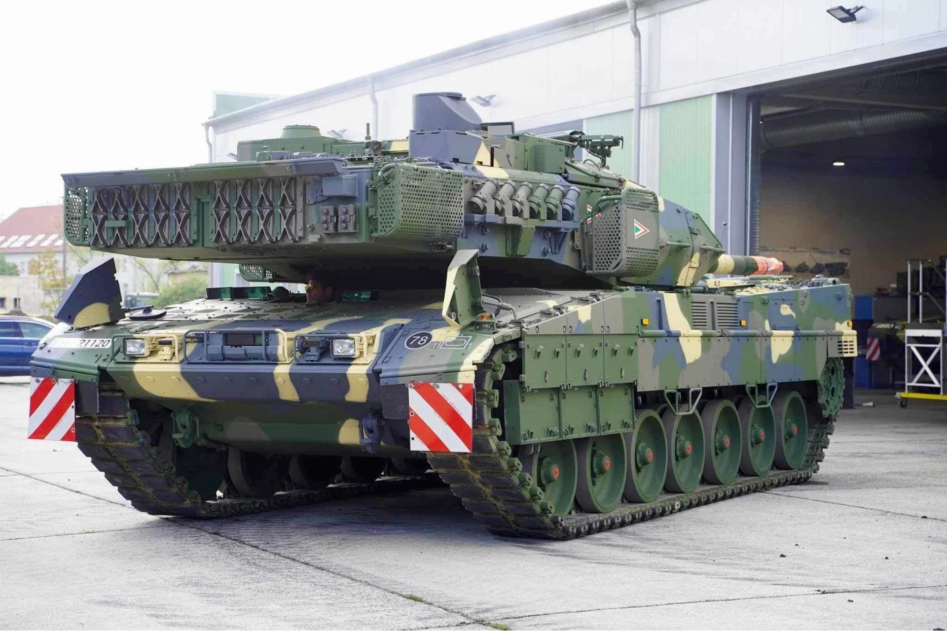 Hungary Strengthens its Fleet of Leopard 2A7HU Tanks with New ...