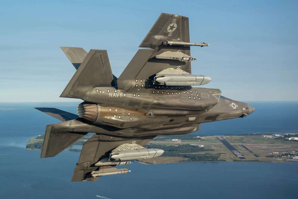 US Navy tests F-35C stealth fighter with AGM-158C anti-ship missiles to ...
